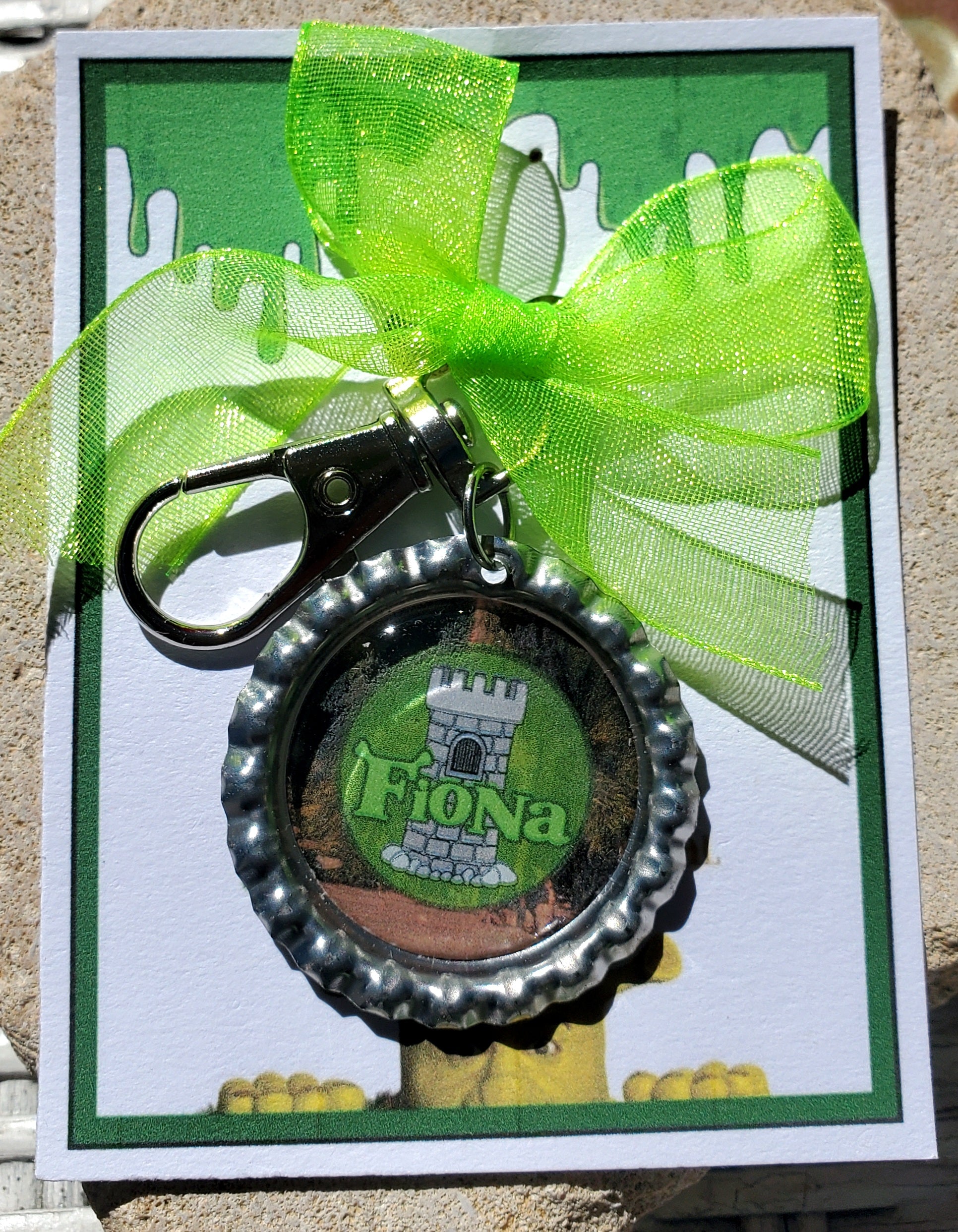 SHREK "Fiona" Bottlecap Keychain – The Lobby Boutique
